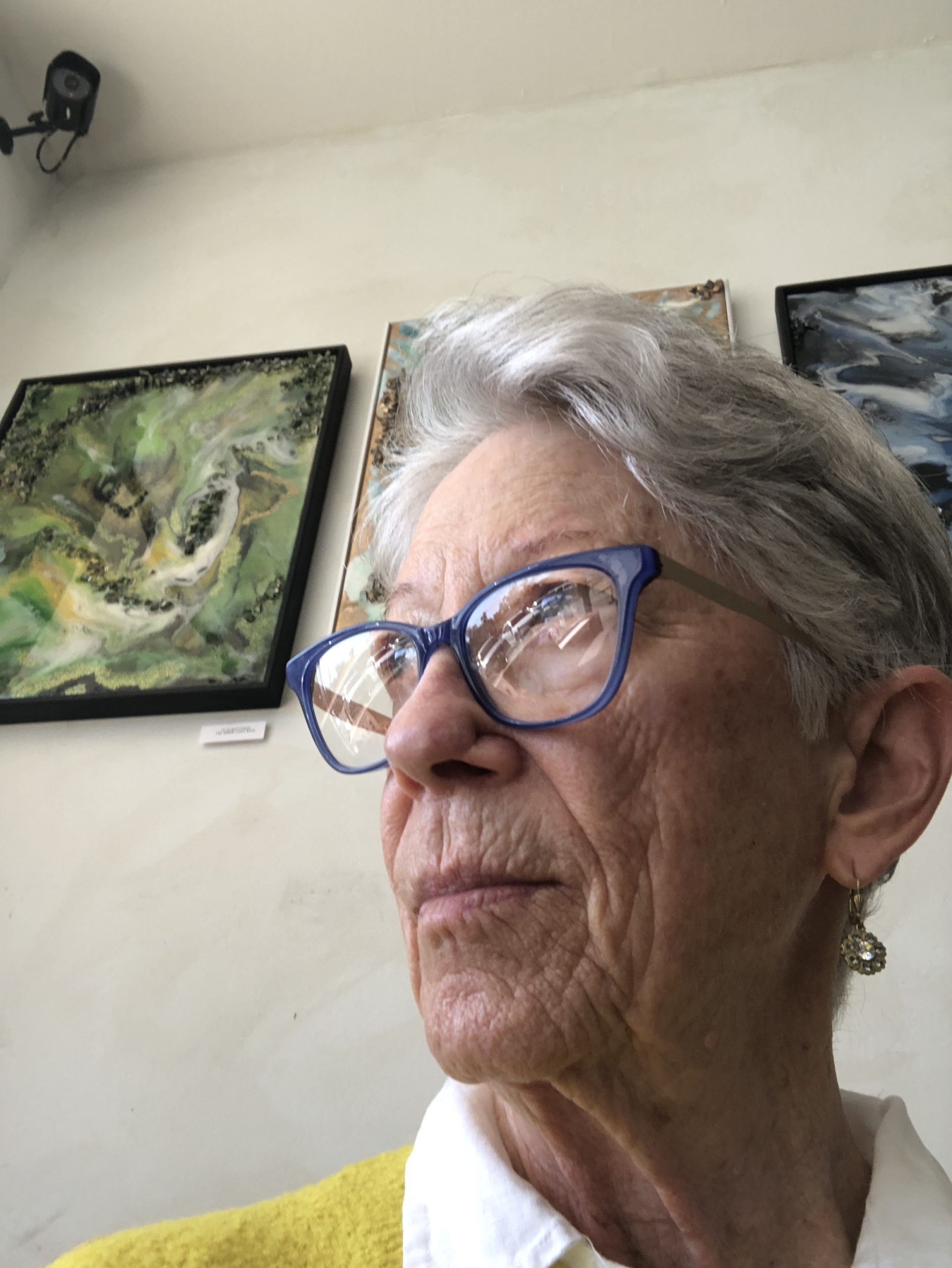 Honoring Women’s History Month with Poetry at Café 27 – M'Online